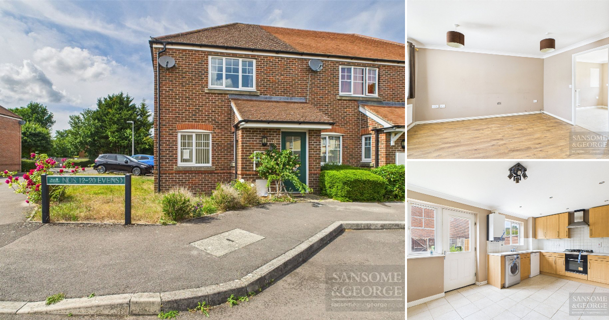 2 bed terraced house for sale in Acorn Gardens, Burghfield Common ...