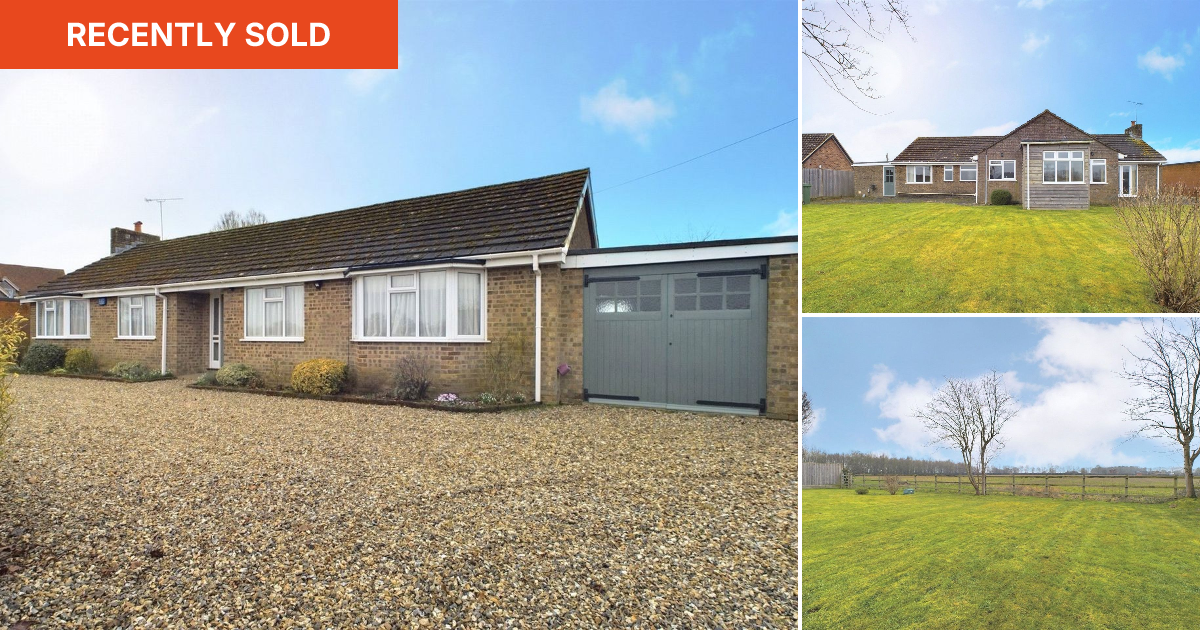 4 bed bungalow for sale in Green Lane, Stratfield Saye, Reading ...